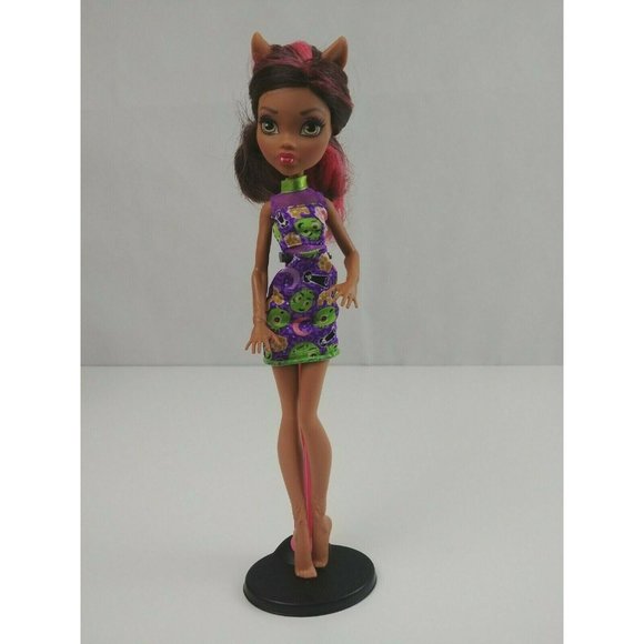 Mattel | Toys | Monster High 1 Doll Home Ick School Classroom Clawdeen ...